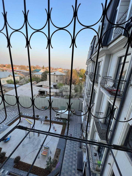 Срочна продаётся! 4 комнатная в Мирзо Улугбекском районе (НБ159217)