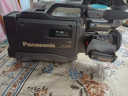 Видеокамера Panasonic M3000