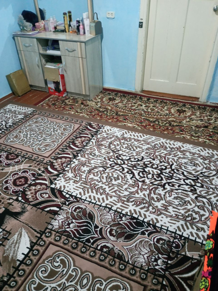 Oʻqiydigan ishlaydigan odobli qizlarni qoʻyaman