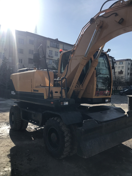 Ekskavator 140  Hyundai 2010 yil 25.600 metachast