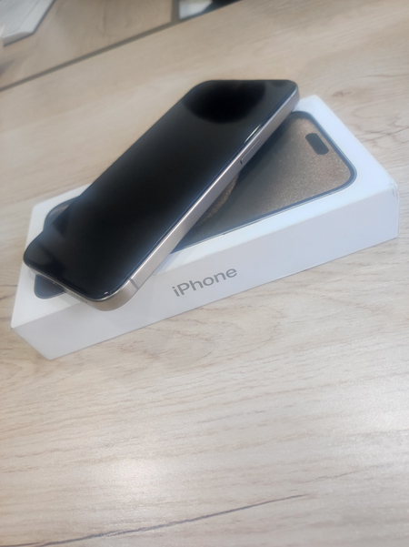 iPhone 15pro max 256gb Natural Titanium srochna sotiladi