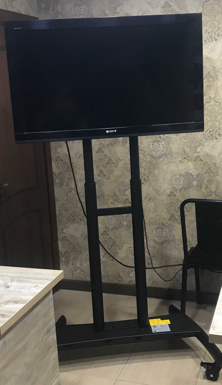 Напольный кронштейн NB AVA1800