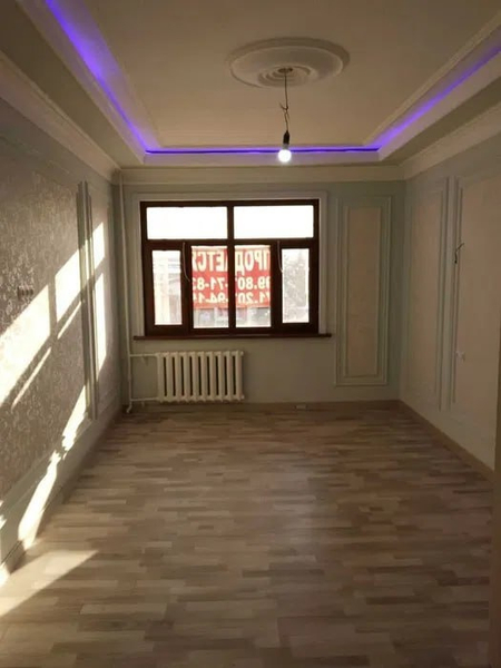 Продается 2-комнатная квартира в Юнусабаде, 11 квартал.