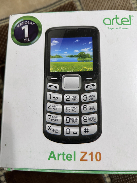 Artel Z10 мобильный телефон идеальное состояние почти новый