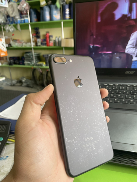 Iphone 7plus sotiladi