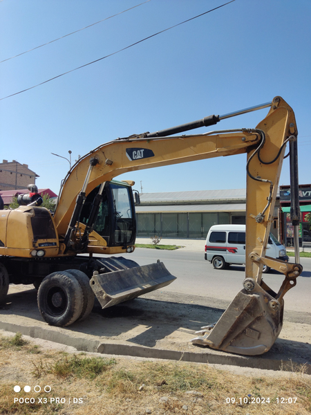 CAT M313D Сотилади..