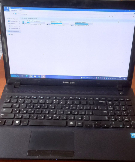 Samsung noutbook win 10
4 GB RAM / 128 GB SSD/ 300 GB HDD xotira