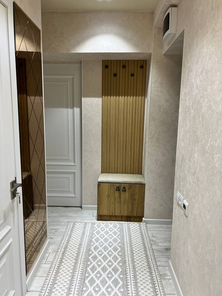 Продаётся квартира Ц 5 2в3/2/4 кирпич,евроремонт