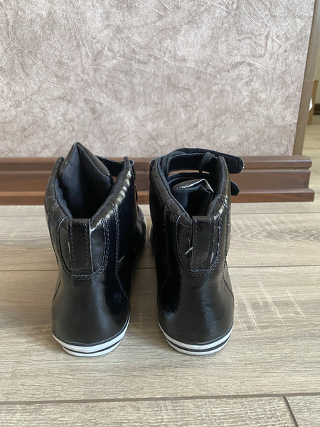Zara оек кийим Английский