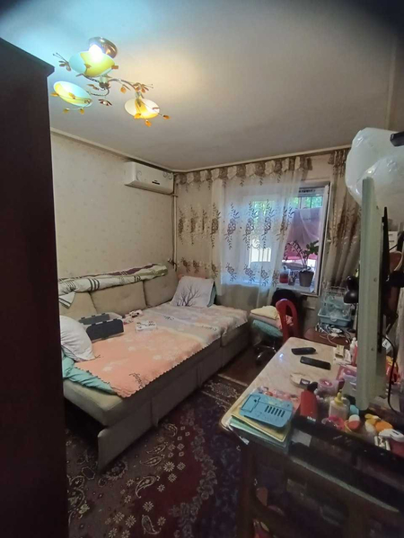 Чиланзар 11 квартал 1 в2/ 2/ 4 Срочно