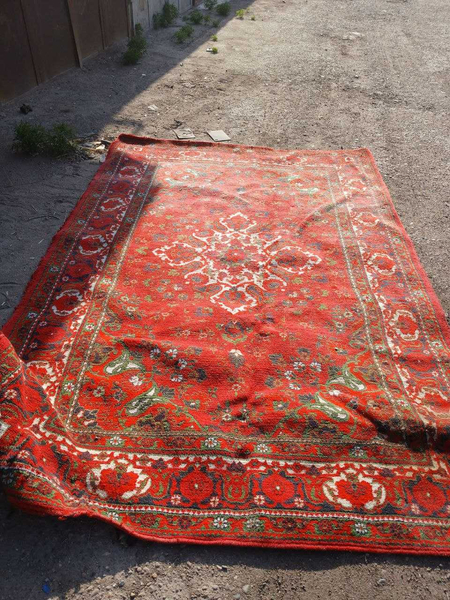 Продаётся хивинский ковёр.