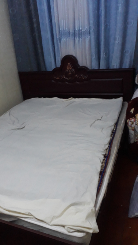 Dvuxspalni divan