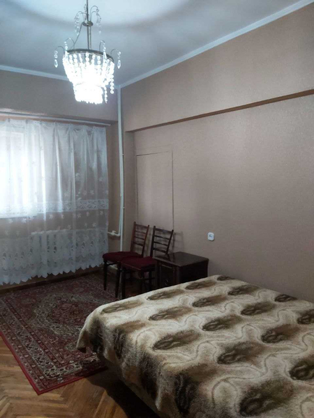 Аренда Ракат 4-х комн, массив Абдуллаева, парк Бабура