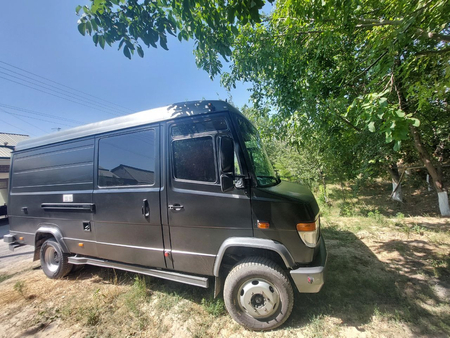 Mercedes Benz Sprinter