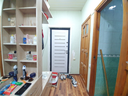 Продаётся квартира одна переделаная в 2