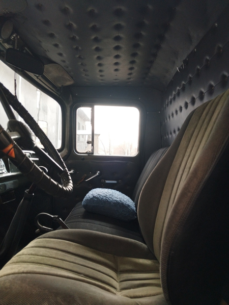 Zil 131 sotiladi