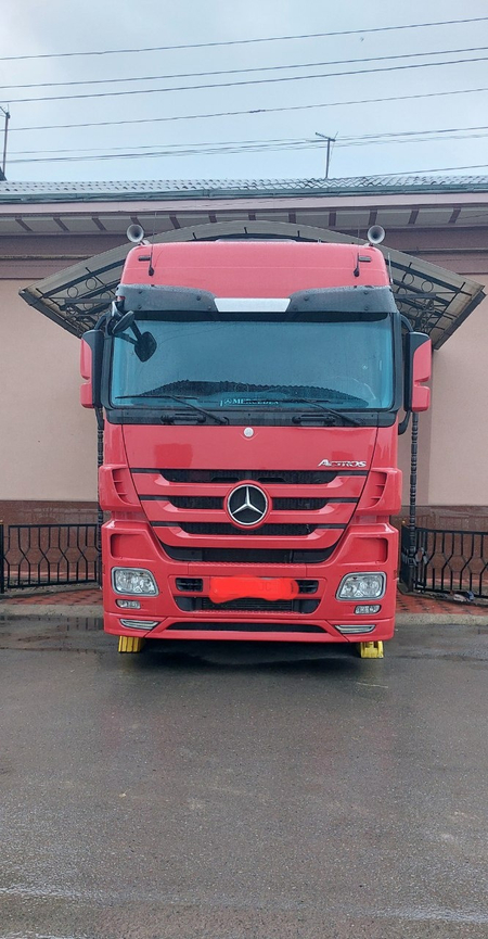 Mesades Actros  sotiladi!