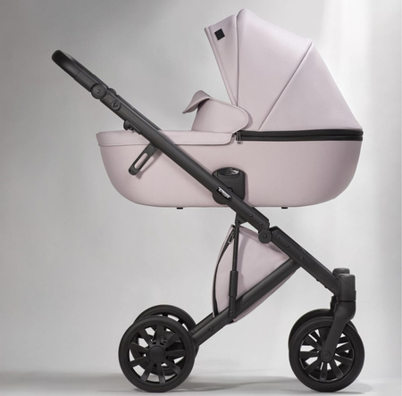 продам коляску Anex E/TYPe в идеальном состояние 2в1