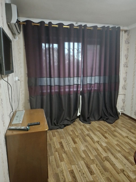 Сдаю свою квартиру 1/1/4 возле аэропорта И.К. с удобствами обстановкой