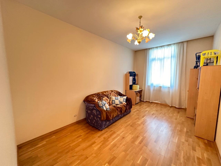 Продается кв в центре Чехова  Попугайчик 3/4/4 130м2