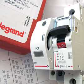 Щиты Plexo IP 65 Legrand, Автоматические выключатели и доп контакты.