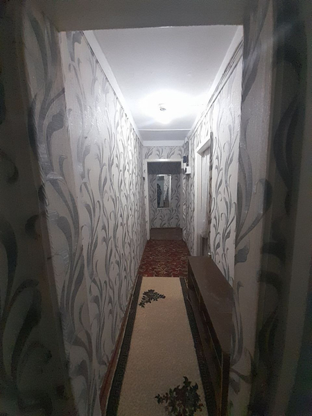 Срочно без маклер 3х ком. 1этаж