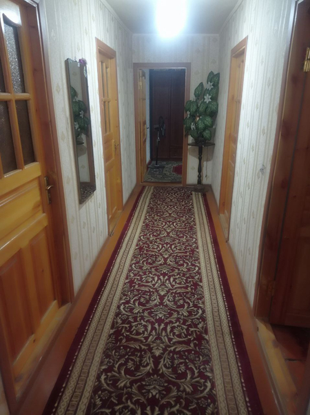 Nazarbeda uy sotiladi 8 sutik remotladan chiqan tayor yashashka