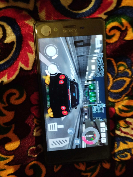 Srochno  (Sony Xperia F5512 6/64 GB) qotmidi olinganiga 4 oy boldi