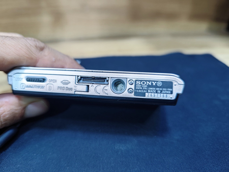 Sony DSC-T900 cybershot
