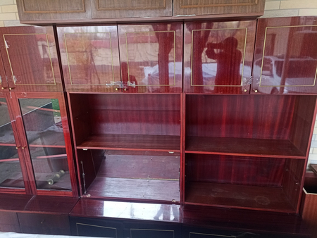 Mebel sotıladi shu xolatda