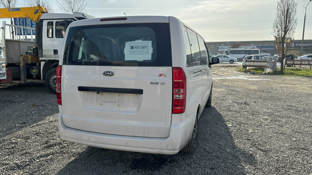 JAC M3 Plus Minibus