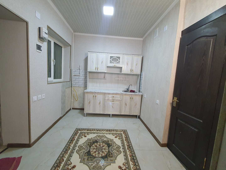 Юнусабад-2, 1/3/4 кирпич, с ремонтом, 36 м², дом галерейный