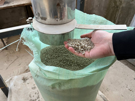 Granulator sotiladi kam ishlagan
