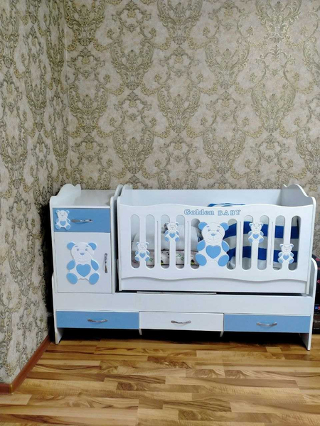 Продам детскую кровать см.фотки