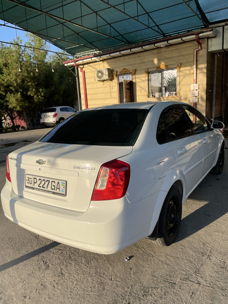 Shevrolet Lacetti 1.8 2012