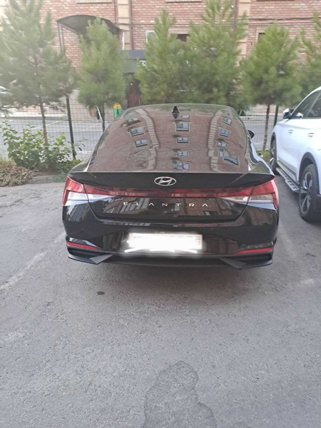 Продается Hyundai Elantra 2021 года выпуска