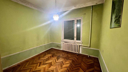Срочно продаётся 3 ком квартира очень срочно Карасу 6  М.Улугбек (142)