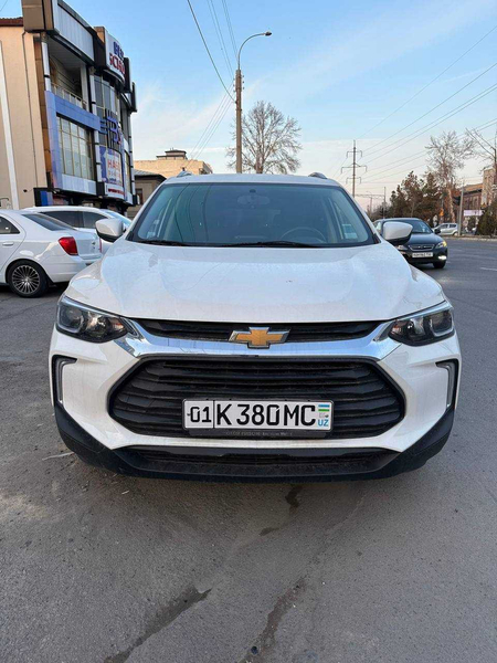 Tracker 2 LTZ turbo 2022 sotiladi