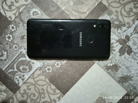 Samsung A10s sotiladi