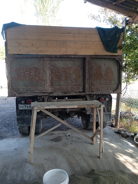 Zil 130 Ural mator xolati yaxshi mator.karopka.zadnimos  zoʻr aybiyo\\\'q