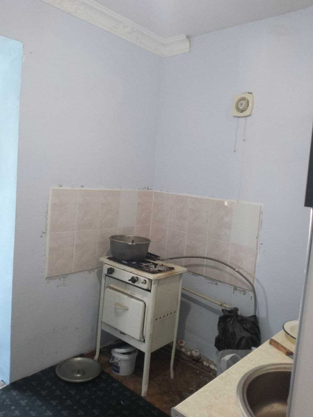 Uy sotildi 
Manzil Jizzax shahri Ittifoq mahallasi 51 dom 05 xonadon