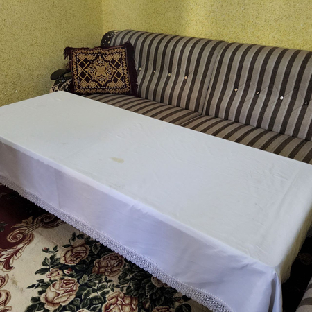 Уголог сотилади столи Билан.