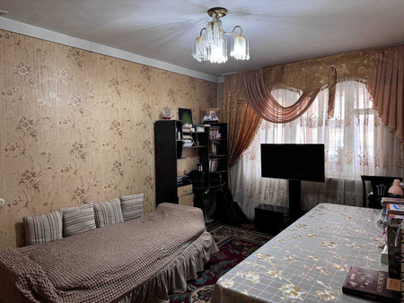 Юнусабад-18, 4/3/4 кирпич 77 серия, 90 м², среднее состояние=