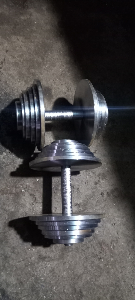Gantel 21 kg  toshlari yechiladi razborniy   bilinglari temirdan