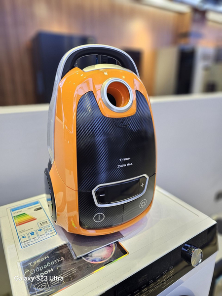 Новинка пылесос tech \\n2500W ОЧЕНЬ МОЩНЫЙ\\nМОЩНОСТЬ ВСАСЫВАНИЯ 450\\nОТ