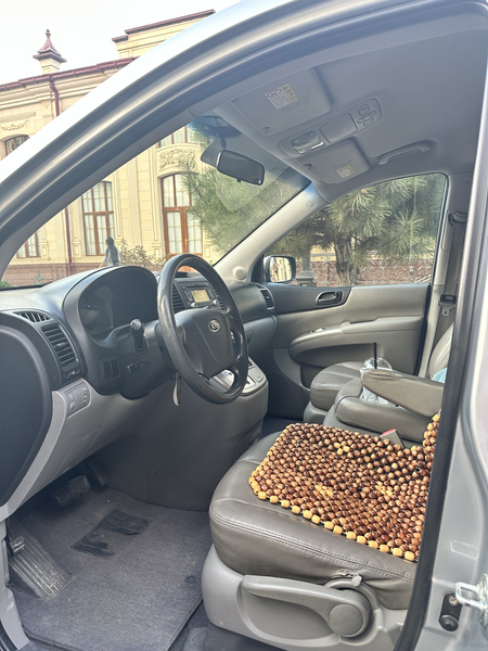 Продается KIA Carnival