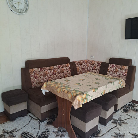 Ugalok mebel sotiladi