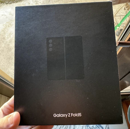 Galaxy Z Fold5 в идеальном состояние