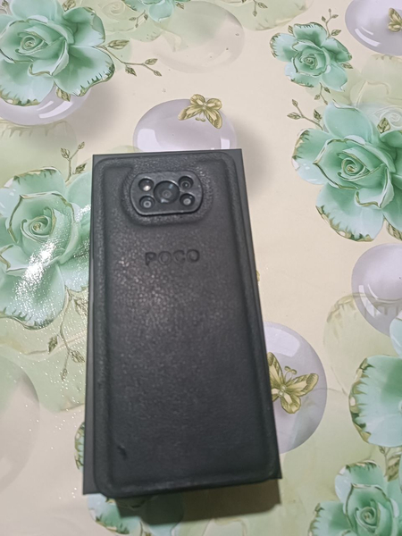 Poco x3  sotiladi telefon ideal sastaniya