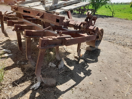 Qazoģiston DT 75